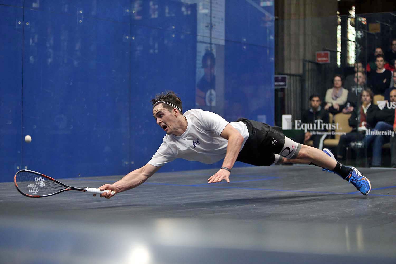 Coll Comes Back from Brink to Defeat Clyne in Paris - PSA Squash Tour